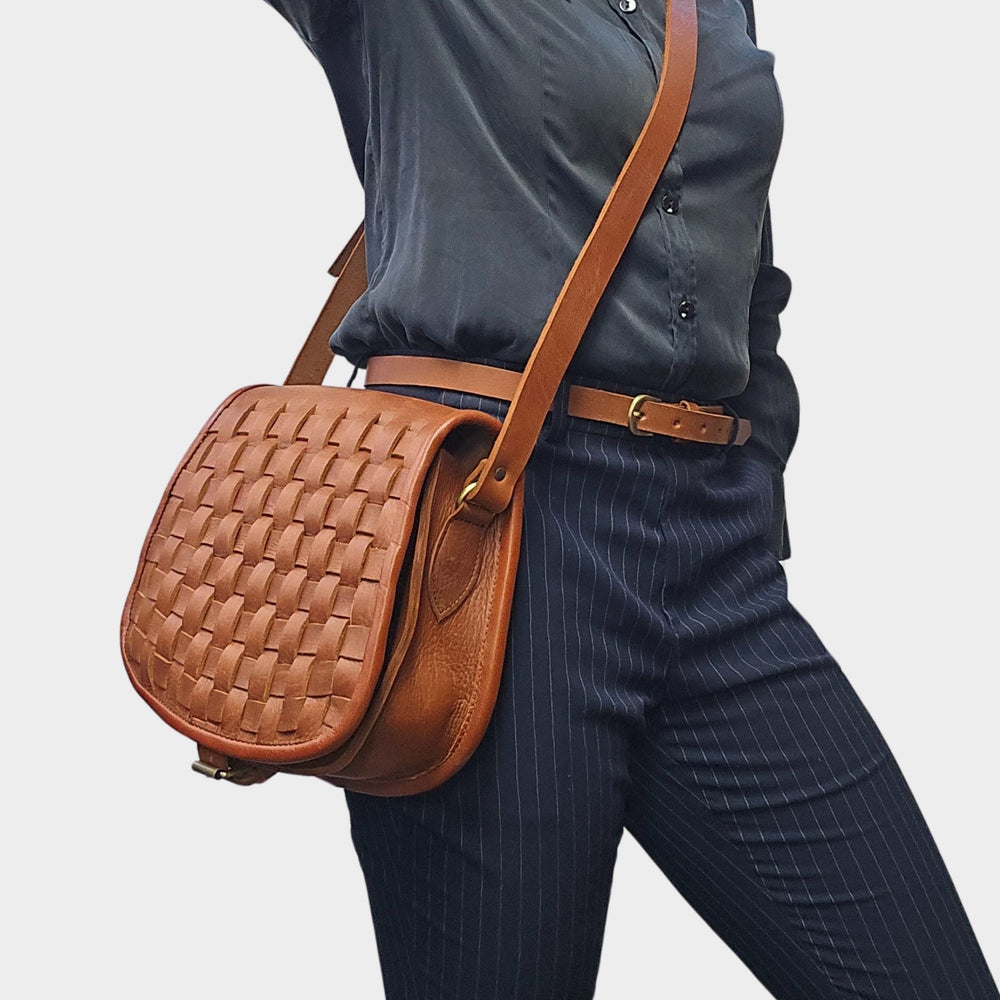 sam Woven tan Leather Saddle Bag – Handmade Full-Grain Crossbody ...